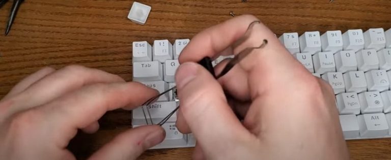 How to Remove Razer Keyboard Switches - talkkeyboard.com