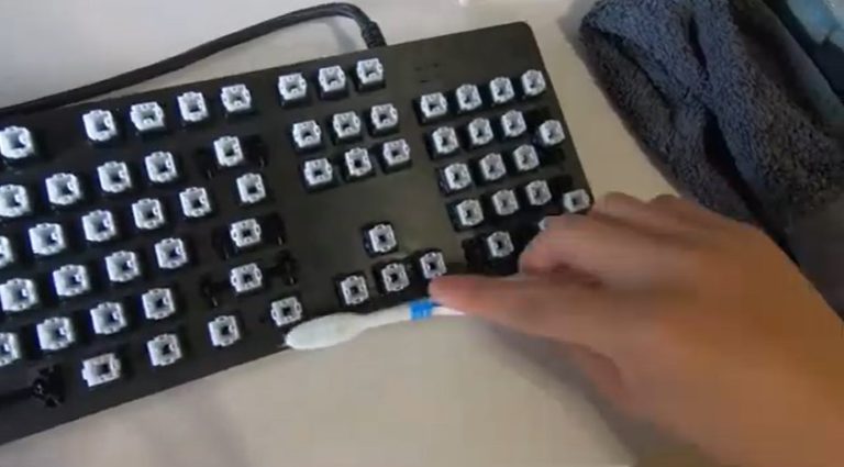 How to Clean Logitech G413 Keyboard - talkkeyboard.com